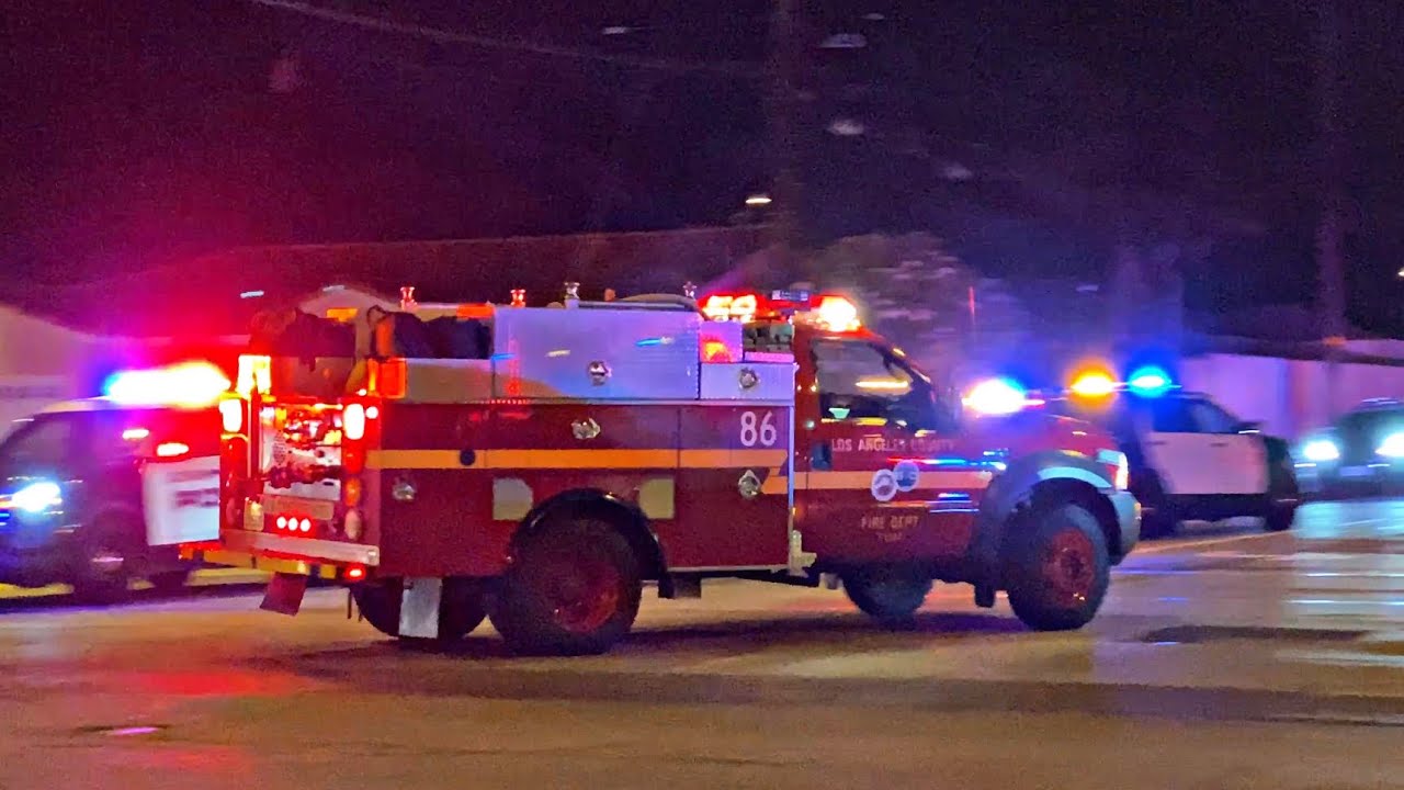 LACoFD Engine & EST 85 Responding - YouTube