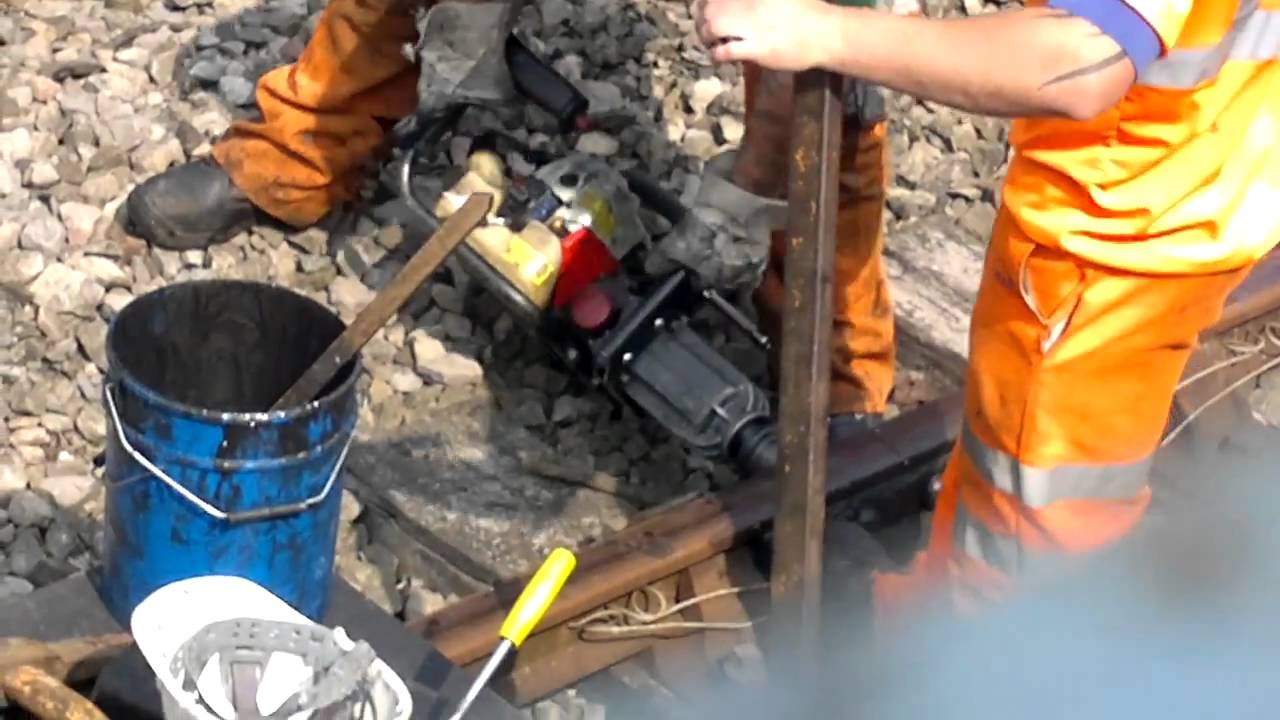 Network Rail track work - YouTube