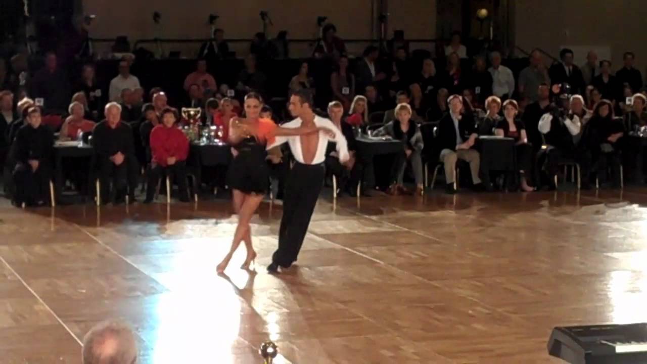 Daniele Gozzi & Cecillia Giovacchini - YouTube