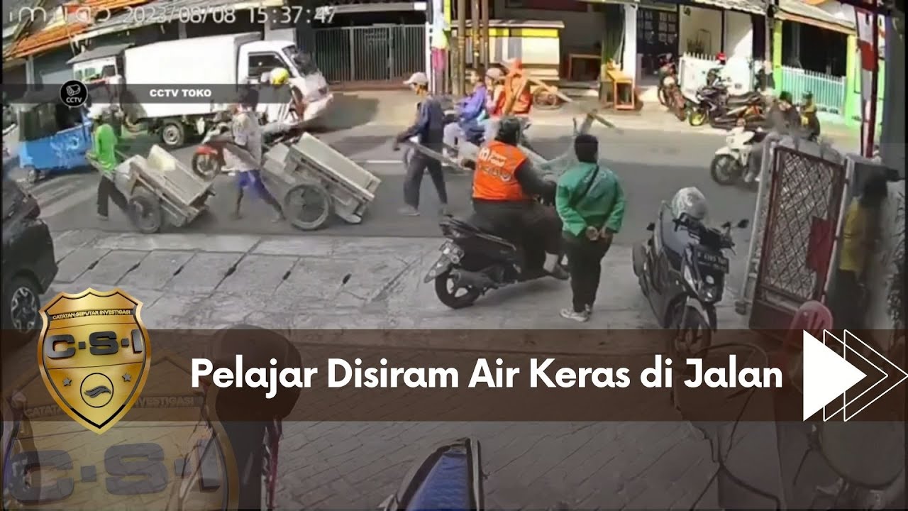 Pelajar Disiram Air Keras di Jalan - YouTube