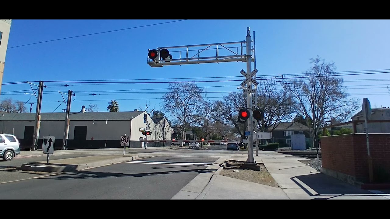 SacRT 110 Inbound Blue Line Train @ Sacramento CA 2/25/2025 - YouTube