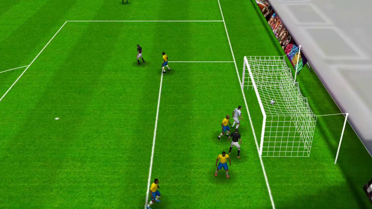 Football Mach - YouTube