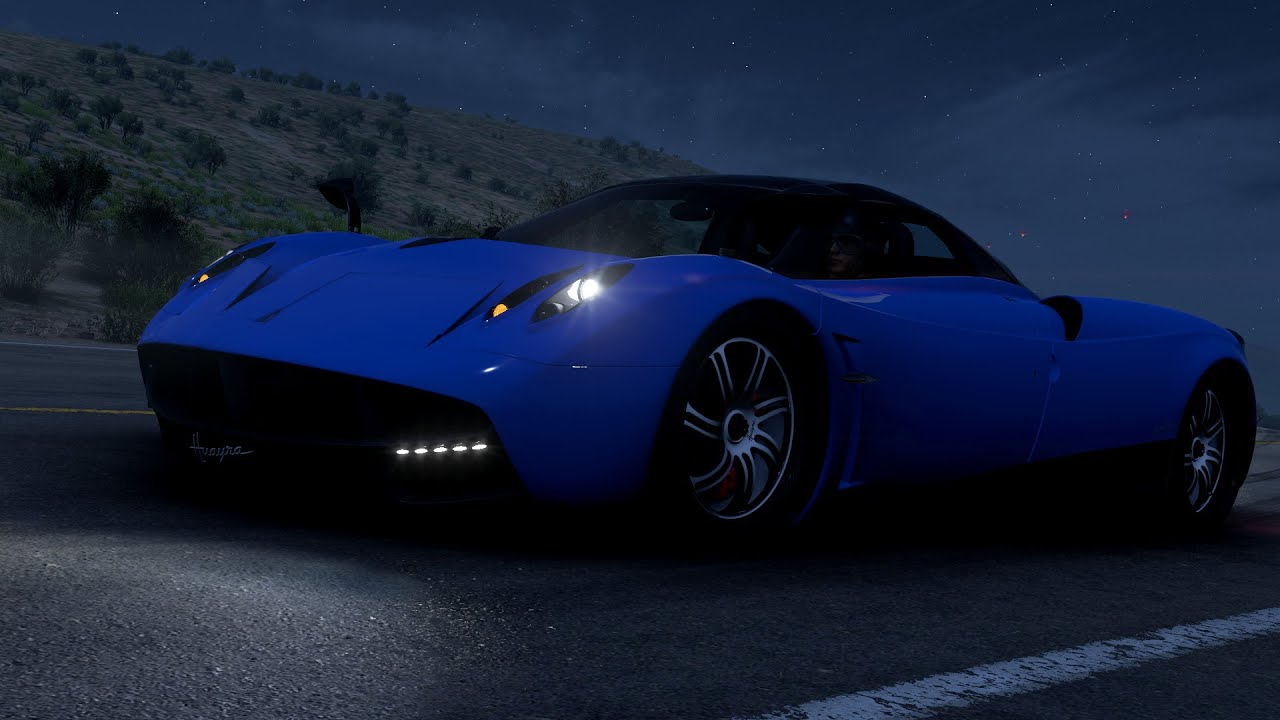 Night driving Pagani Huayra, in FH5 - YouTube
