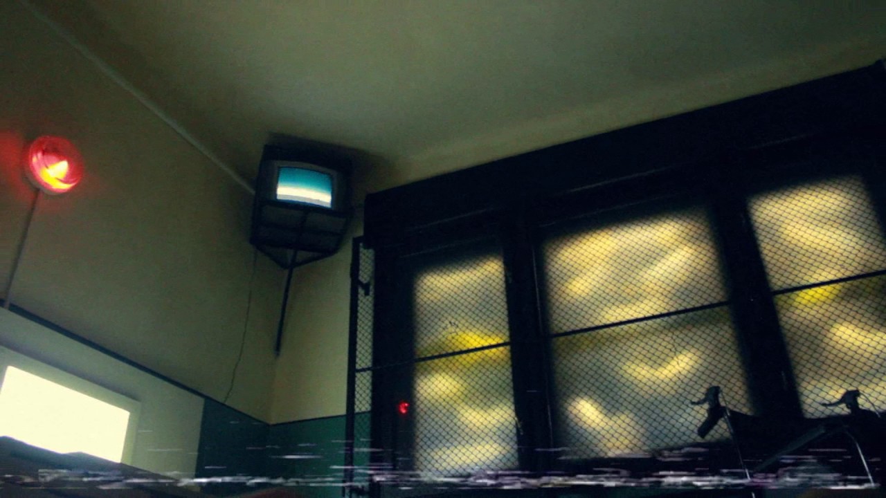 The Void Escape Room - MADHOUSE - The Hand - YouTube