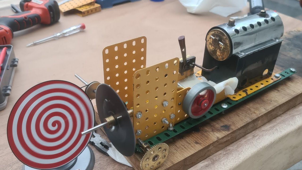 Steam engine driven meccano clutch & variable transmission - YouTube