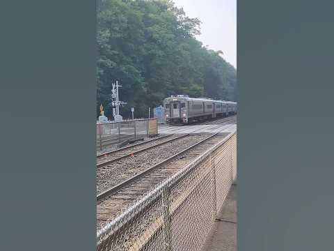NJT Comet V Cab Car #6080 Restricted K5LA Horn (Crossing Sequence) - YouTube