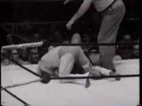 Gorgeous George Vs Larry Moquin Pt 2 - YouTube