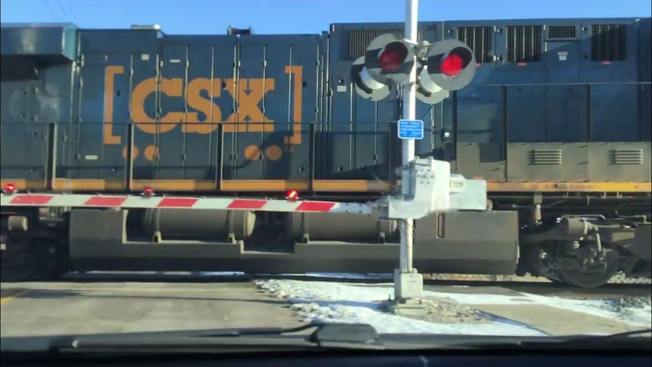 CSX 3428 (ET44AH) leads CSX J746 through Ottawa, IL 02/20/22 - YouTube