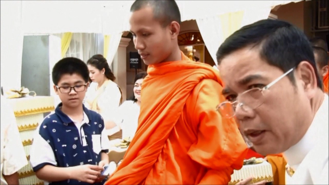 Cambodian Longevity and Four Requisites Ceremonies of the Chhoun ...
