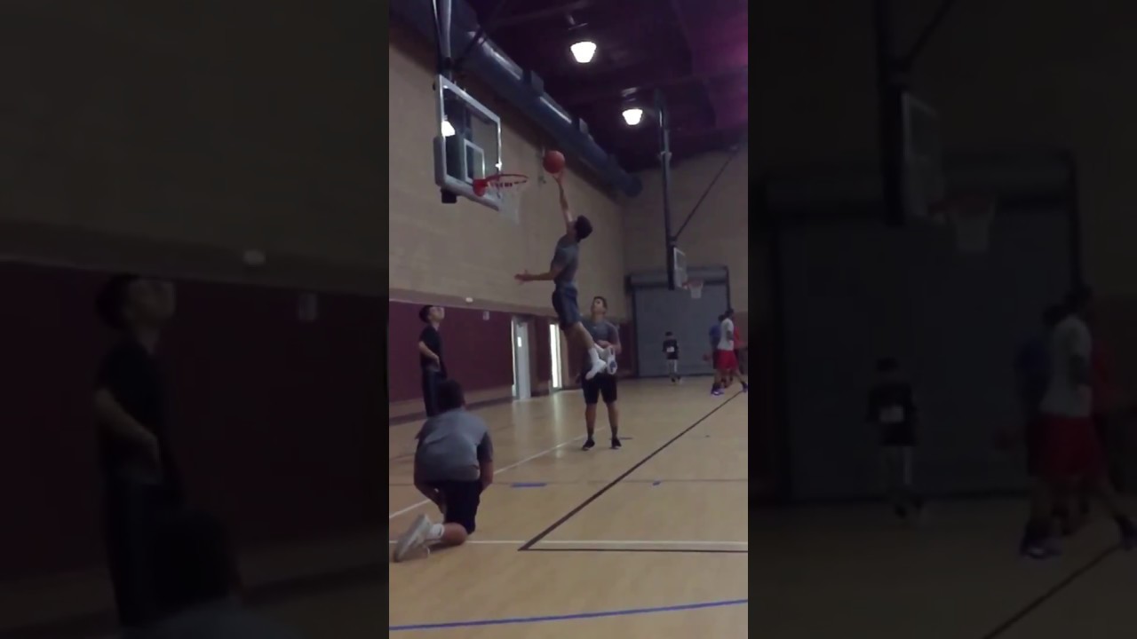6'1 White Kid Dunking - YouTube