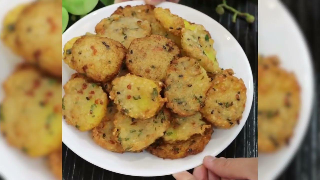 Crispy Aloo Chips Pakoda Recipe| Navratri Special Vrat Snacks| Fasting Recipe नवरात्रि स्पेशल ...