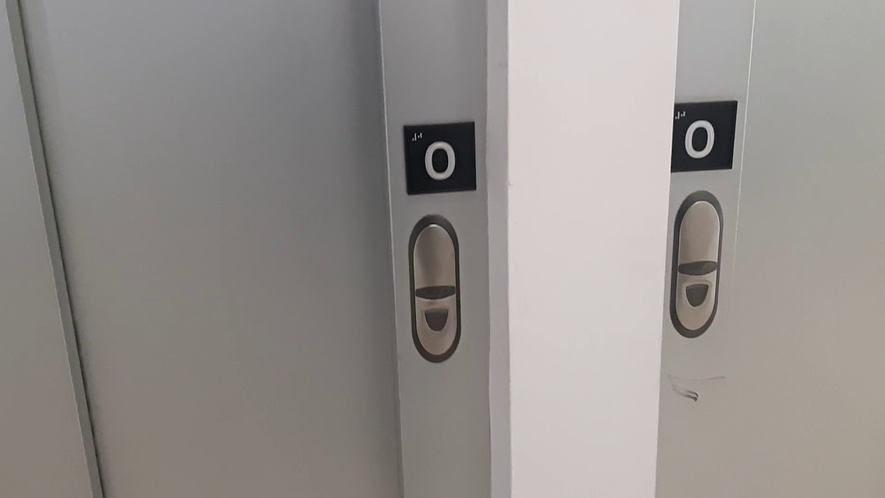 Orona lift (modernized TK) un Granada (Spain). - YouTube