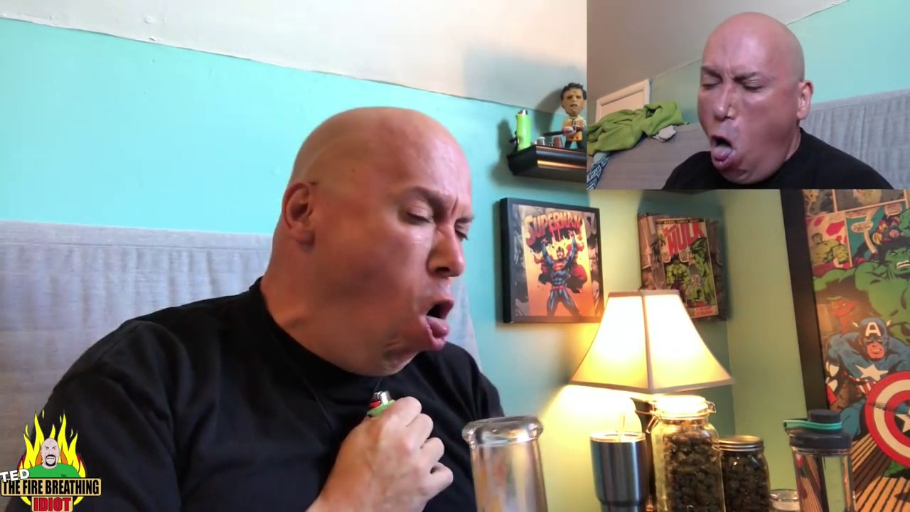 Ted Barrus Musical Bong ripping - YouTube