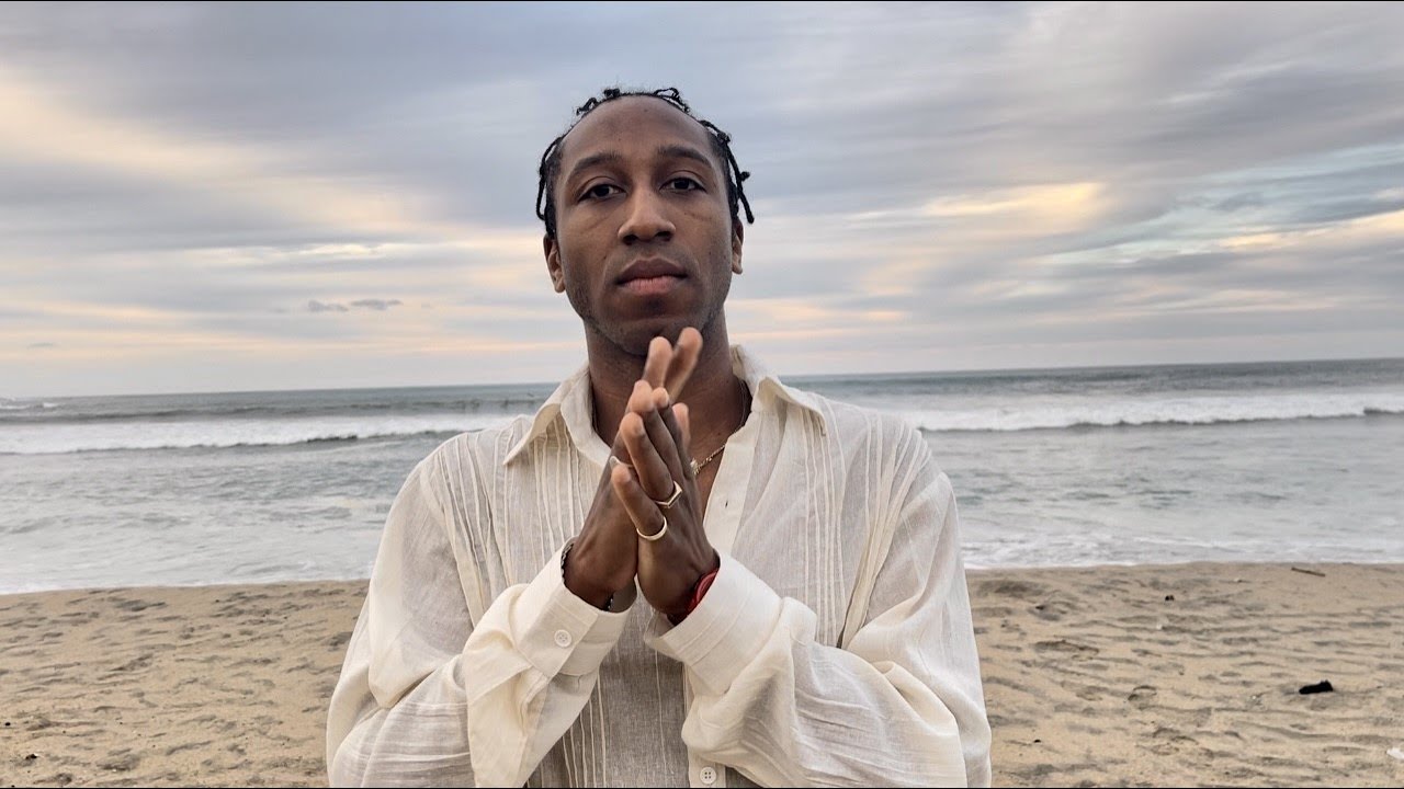 Elijah Wallace - Like Woah (Official Music Video) - YouTube