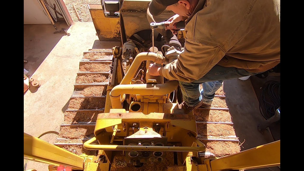 TD8E valve adjustment. #TD8E #DT239Valvelash - YouTube