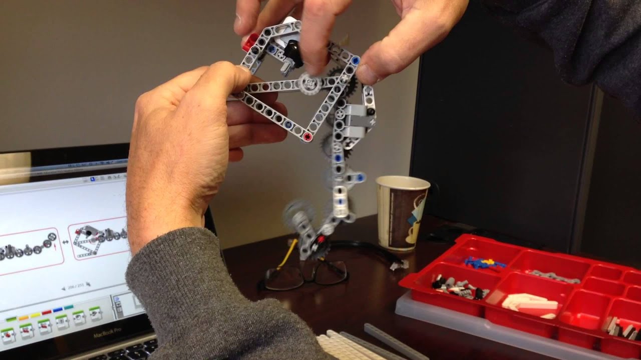 EV3 Elephant: Trunk Mechanism Attached to Head - YouTube