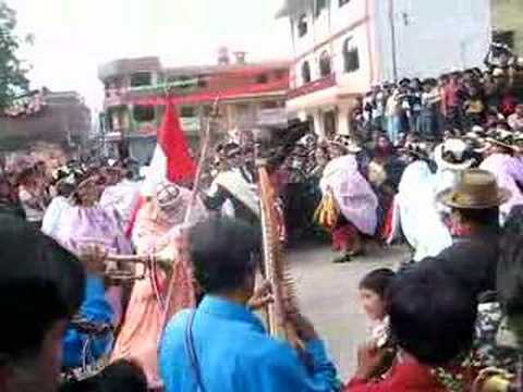 el tradicional baile del rumiñawi y las payas - YouTube
