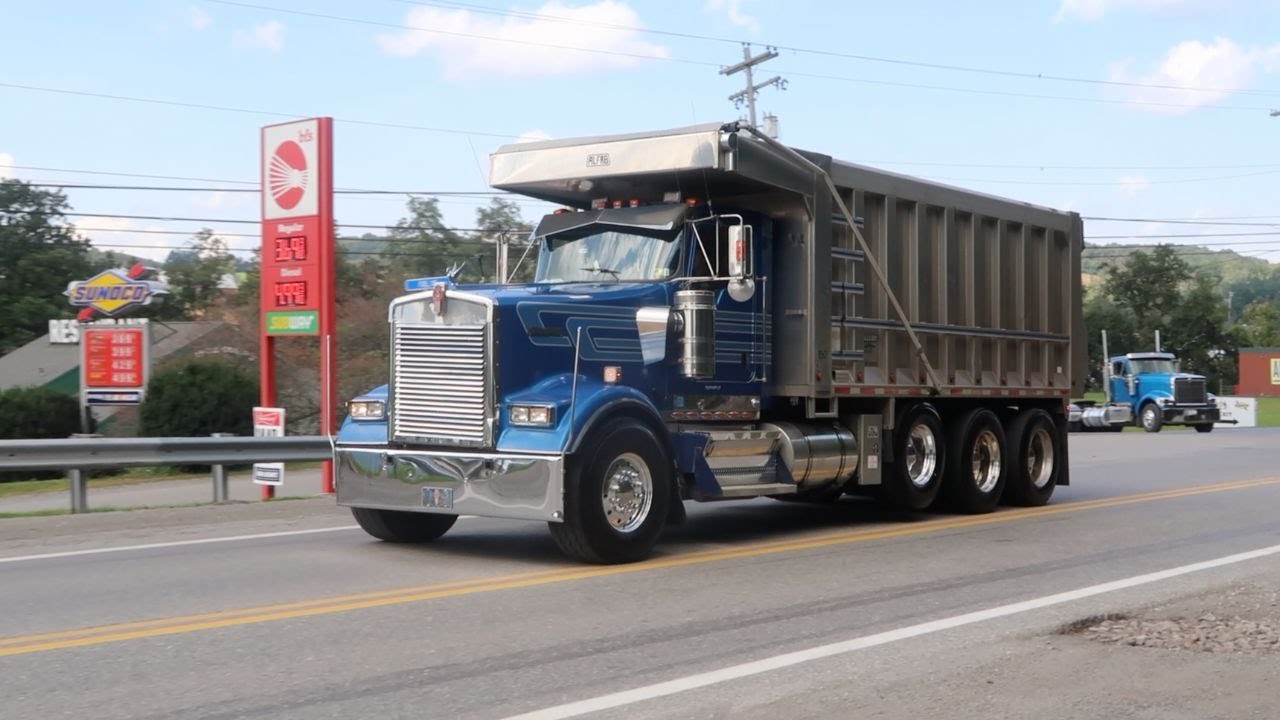 A Truckers Tribute Memorial Convoy Ride Melvin Reckart Lugnut - YouTube