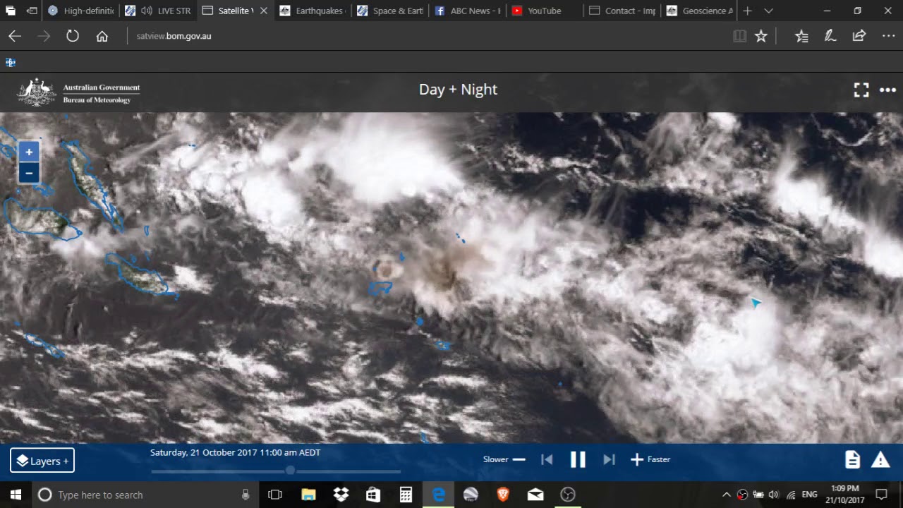 Tinakula Volcano Eruption 21-10-17 Second eruption - YouTube