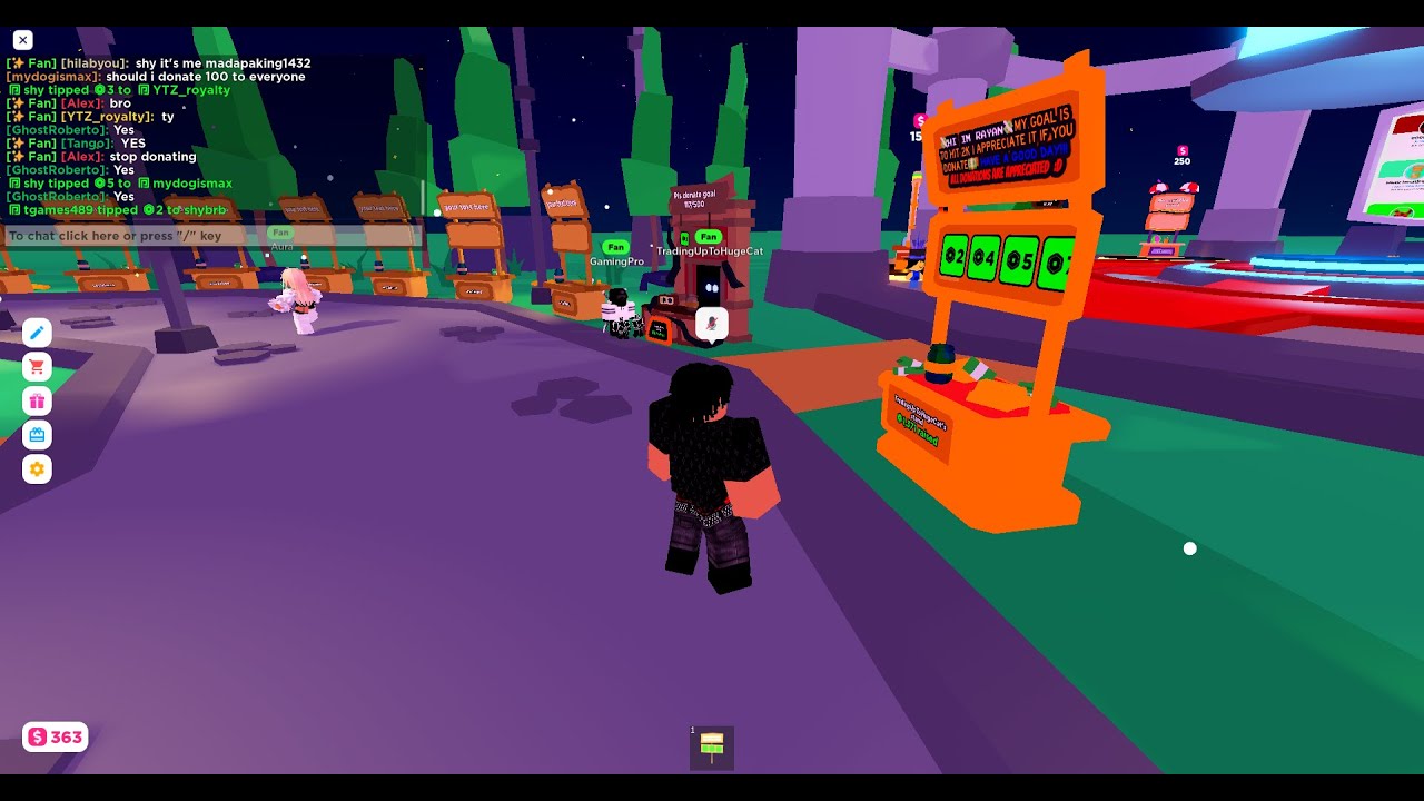 Gettting 1.7k robux donated - YouTube