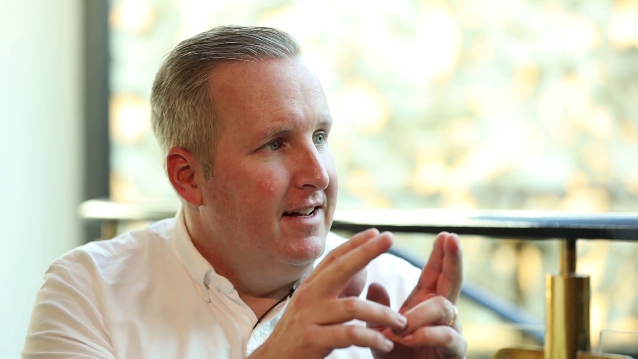 Operations has to disappear to get stronger | Interview with Damon Edwards at DevOpsCon - YouTube