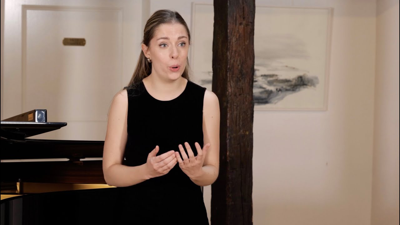 Raphaëlle MIGNOT soprano et Romain LIONS piano - Robert Schumann - YouTube