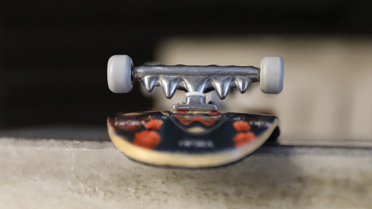 Monster Trucks De Fingerboard - YouTube