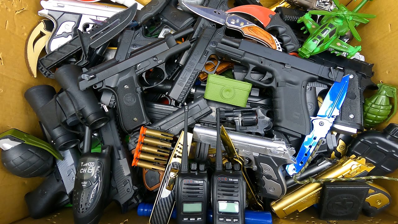 Black Airsoft and Toy Gun Box - BB Colt/ Sig Sauer/ Baretta/Glock 18c ...