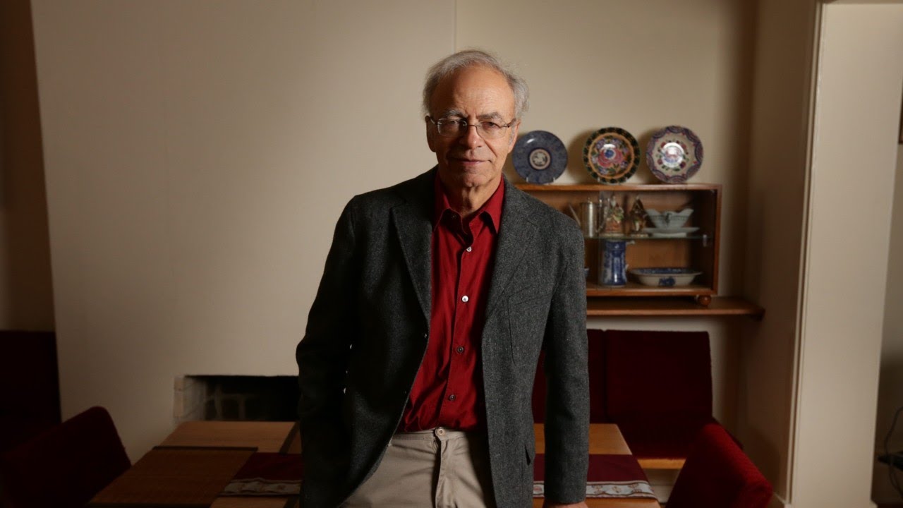 Eminent philosopher Peter Singer calls for compulsory vaccines - YouTube