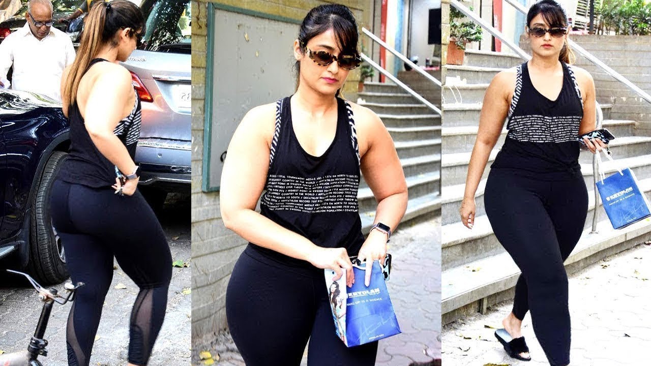 Ileana Dcruz Looking So Fat After Marriage Ileana Fashionalbe Dress