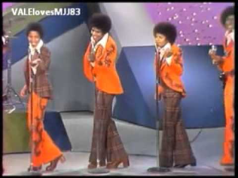 Michael Jackson - Dancing Machine - YouTube