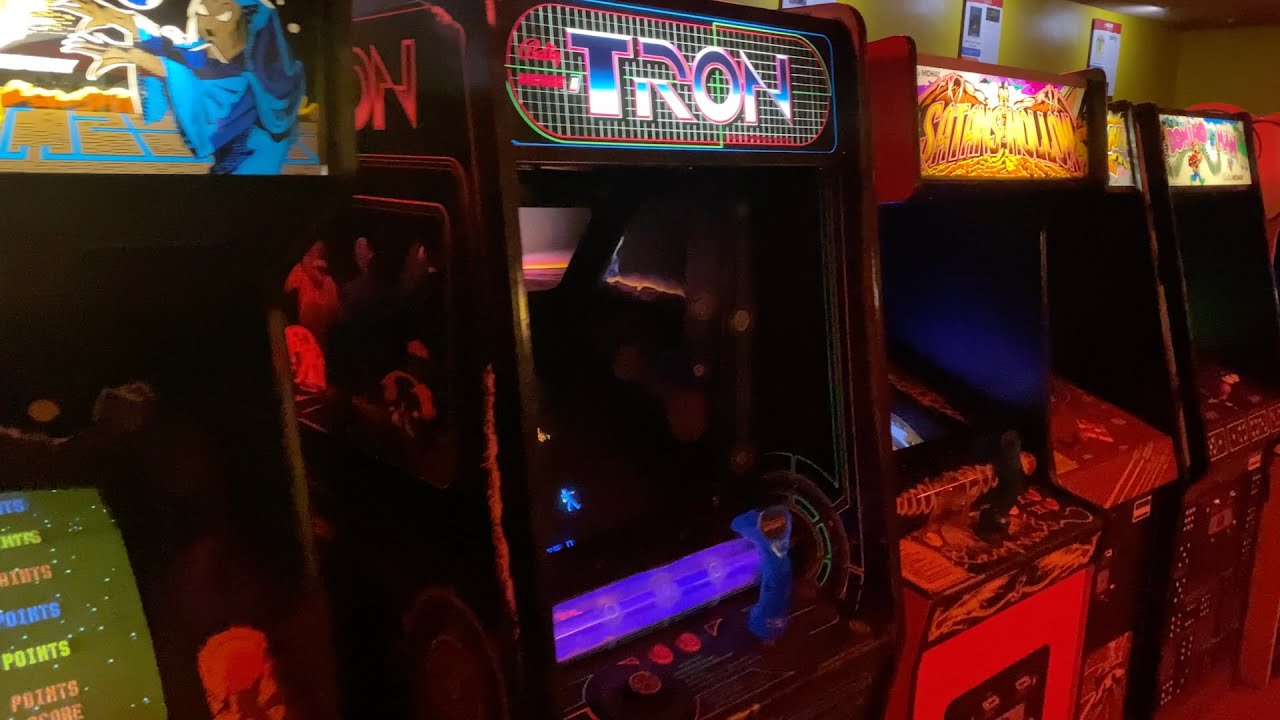 Funspot - The Largest Arcade in the World! - YouTube