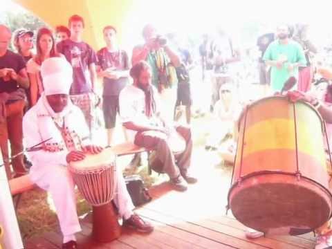 Nyabinghi session (@ Reggae Geel) - YouTube