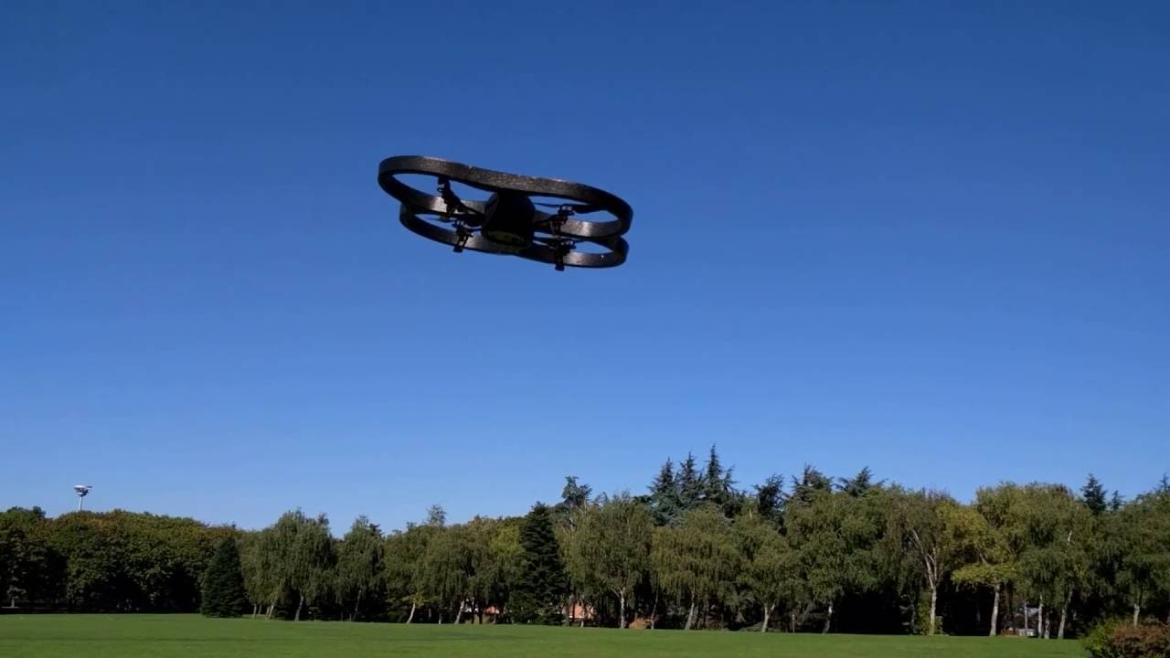 AR.Drone 1.0 - Parrot - YouTube