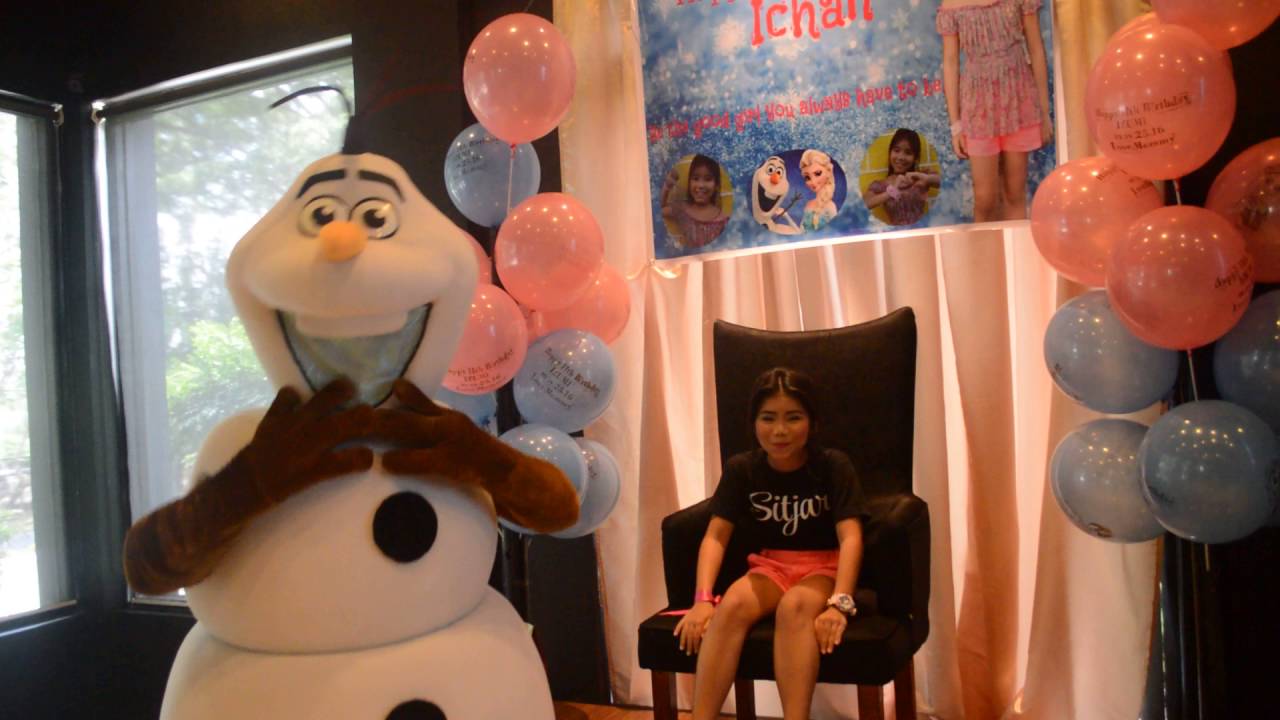 Surprise!!! Olaf is in the house! - YouTube