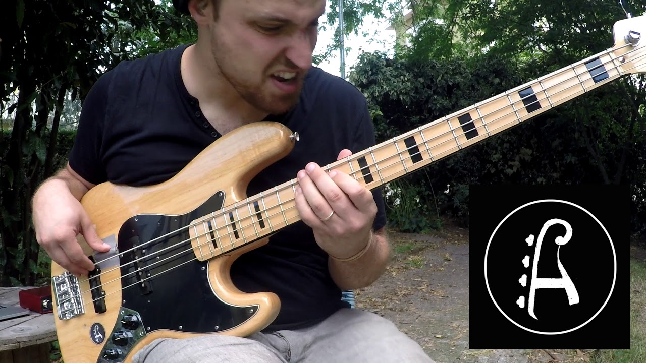 Bass Cover Travis Carlton Solo - YouTube