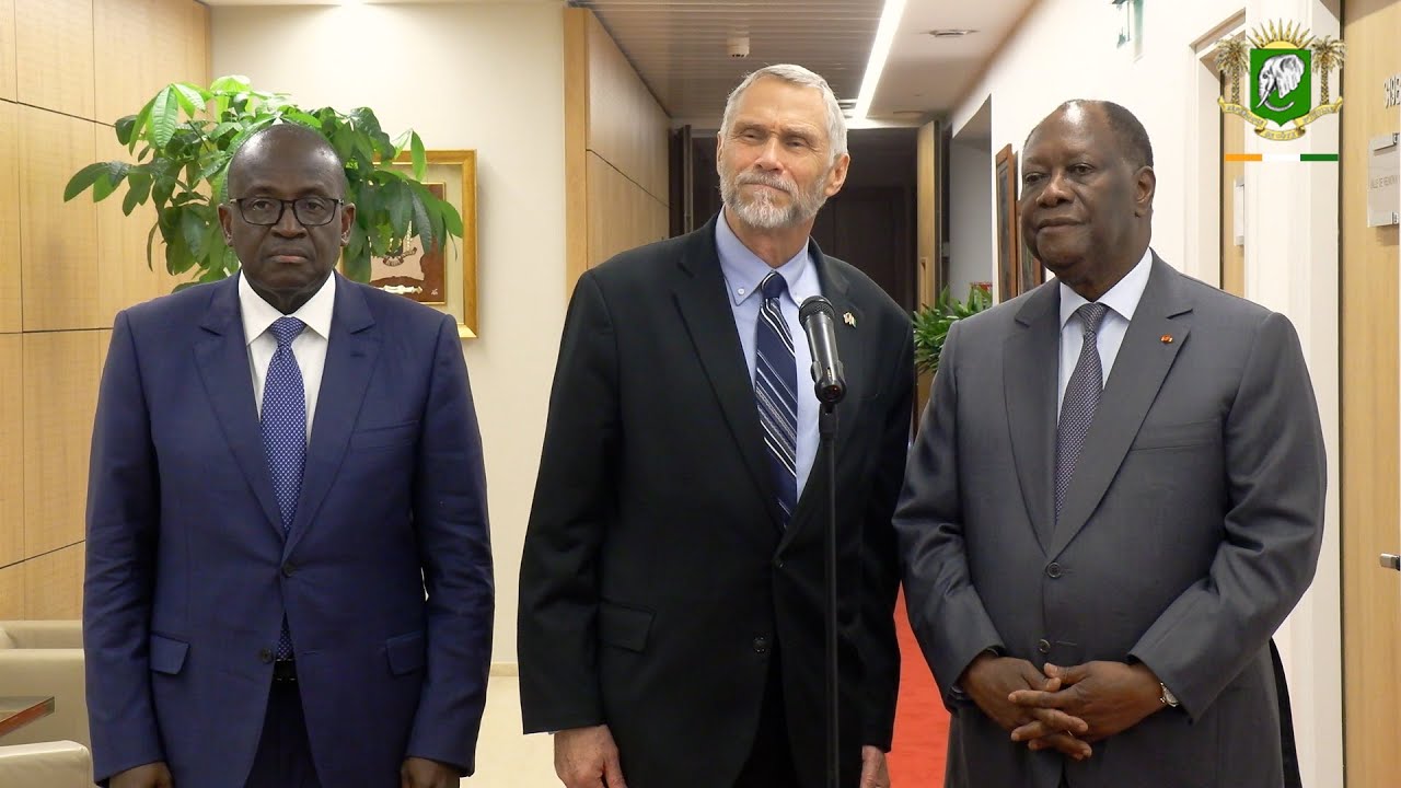 Entretien avec SEM Richard K. Bell, Ambassadeur des Etats-Unis en fin ...