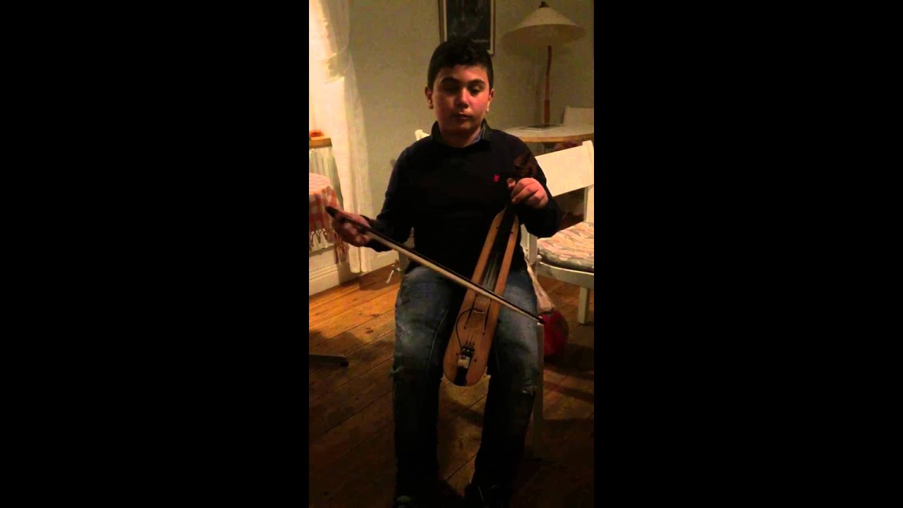 Pandelis pandelidis (10 xronon) - YouTube