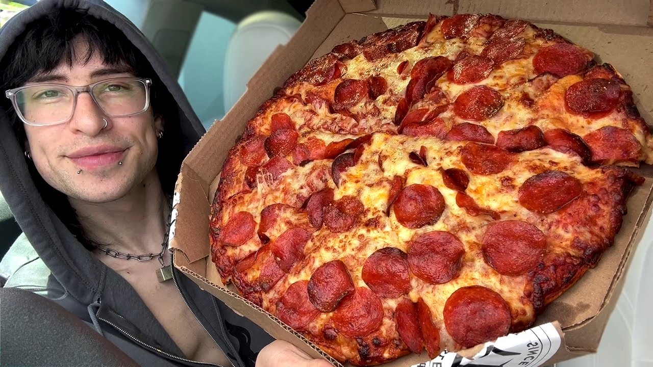 Trying Round Table PIZZA (Full Stream) - YouTube