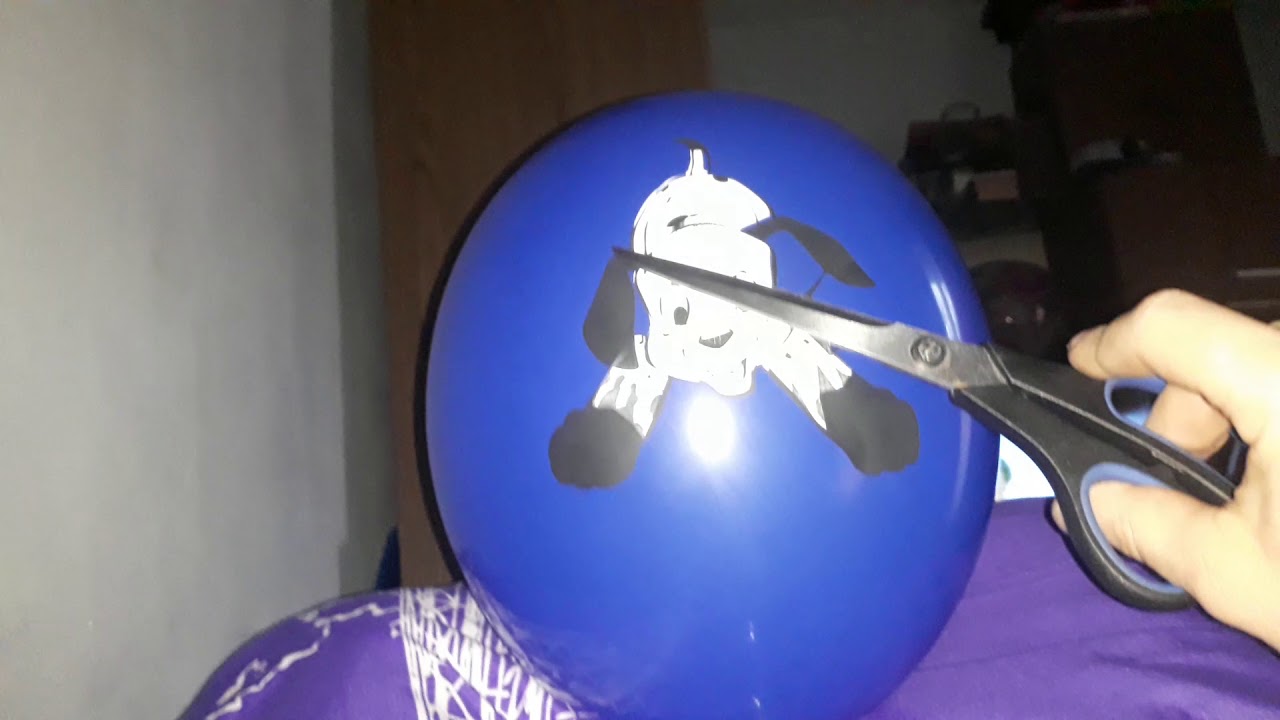 Blue dalmation helium balloon deflating - YouTube