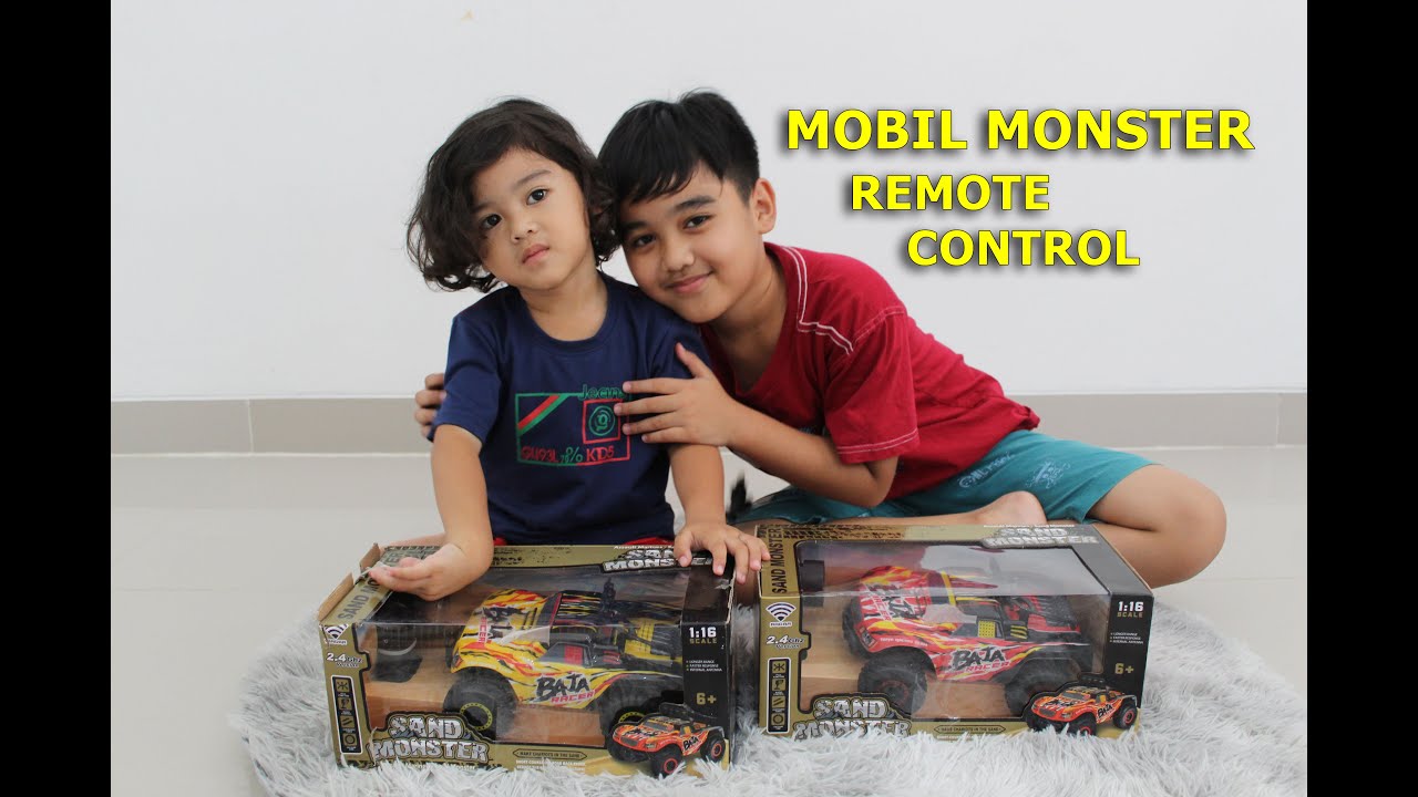 Mainan Mobil Monster Remote Control Bersama GMDhilan - YouTube