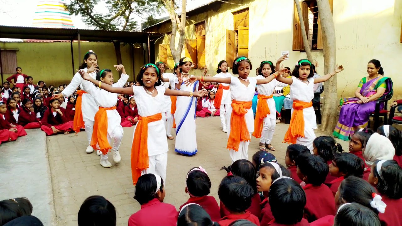 Des Rangila Dance Performance # Jadhavwadi Girls - YouTube