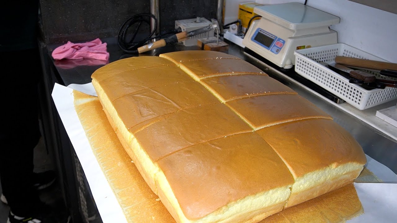 대왕 카스테라/giant castella/Korean Street Food - YouTube