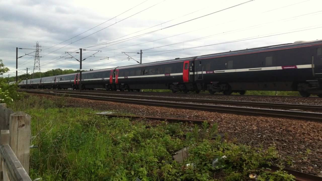 91106 Class 91 on 'The Flying Scotsman' Express to London KX - YouTube