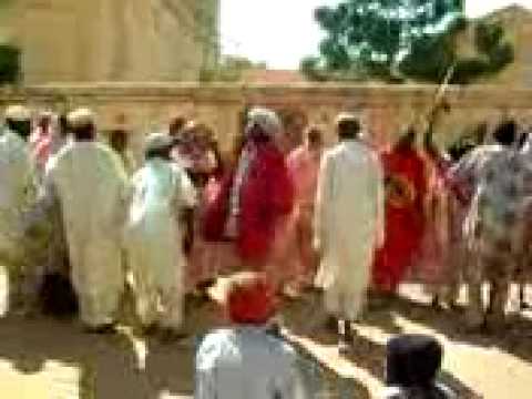 darfurian traditional dance - YouTube