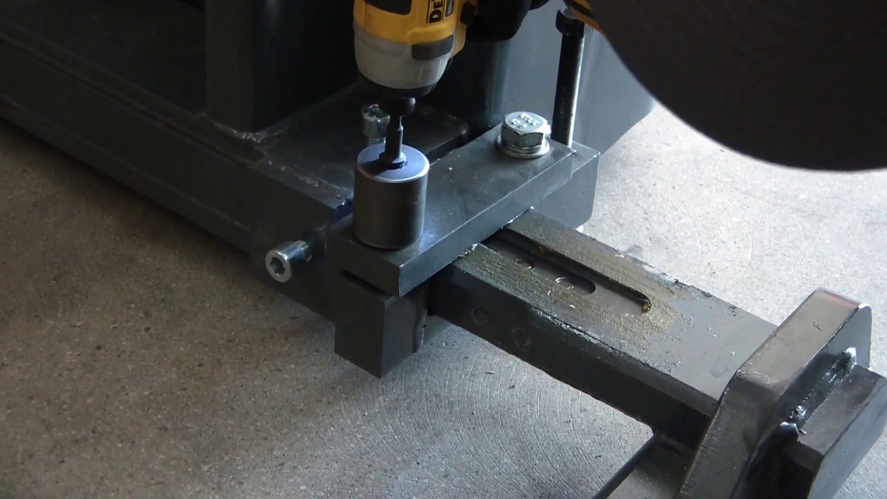 EB12E Straddle Leg Adjustment - YouTube
