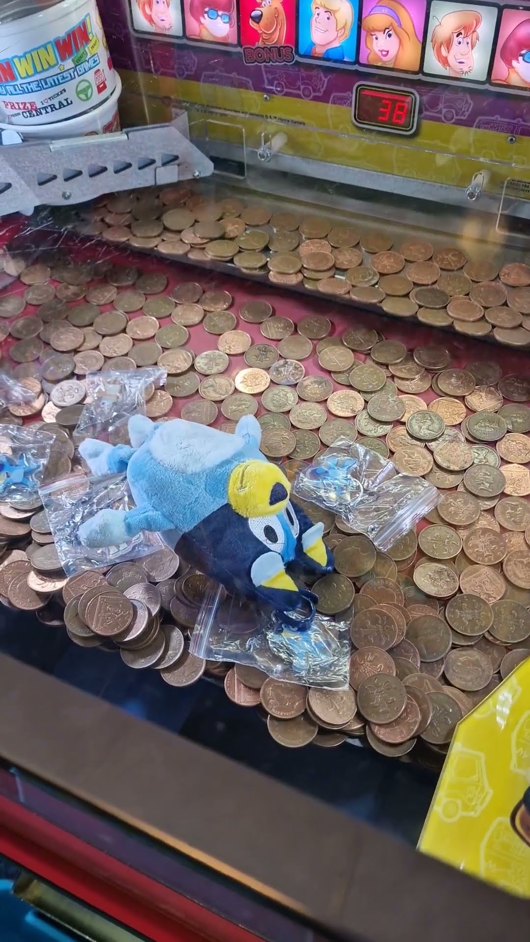 2p Pusher Arcade Machine - YouTube