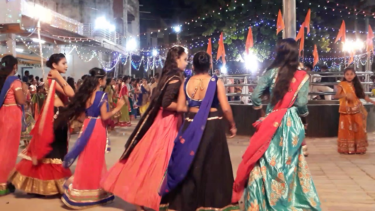 Pavi jetpur garba - YouTube