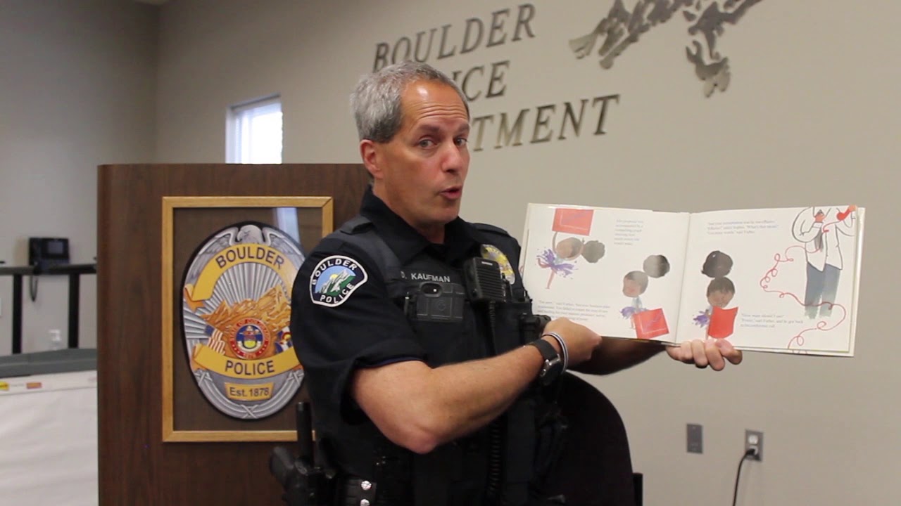 City of Boulder Police Officer Kaufman Reads One Word From Sophia - YouTube