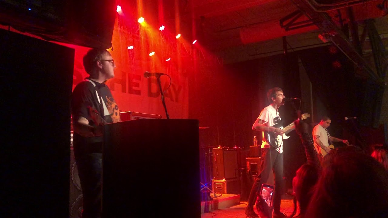 Joyce Manor - Constant Headache live (Holyoke, MA, August 13 2019 ...
